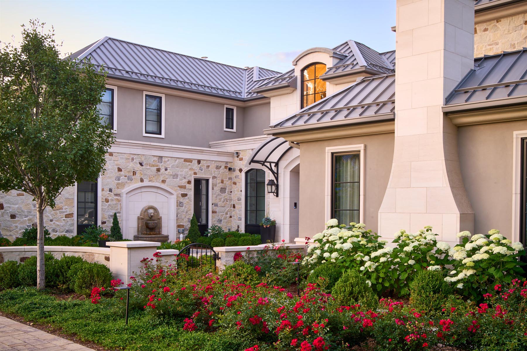 Manoir Moderne | Lifescape Colorado